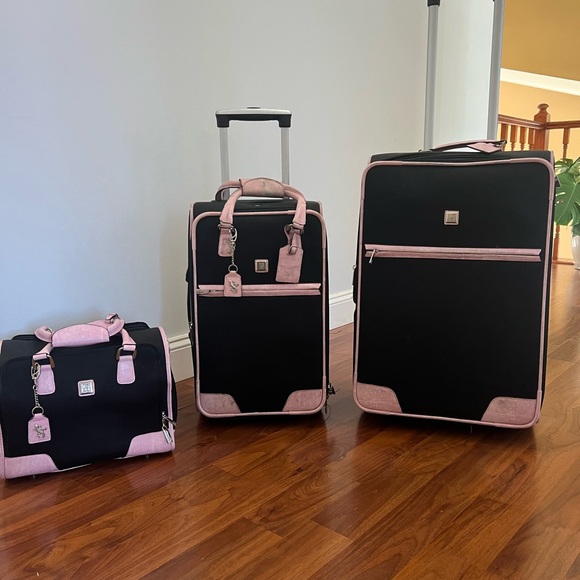 Diane Von Furstenberg | Other | Dvf 3 Piece Luggage Set Diane Von ...